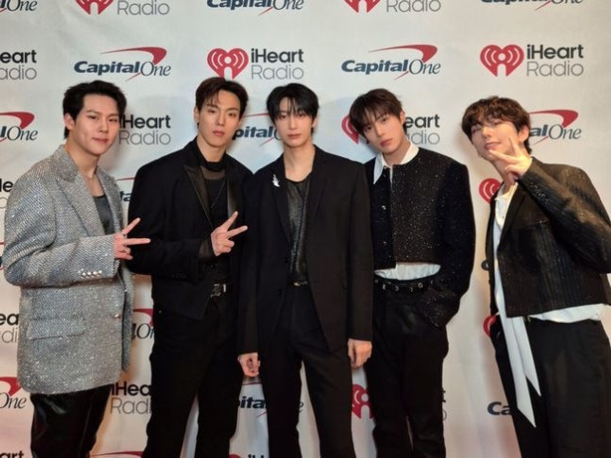 MONSTA X Takes Over Philadelphia for the US 'Jingle Ball Tour ...