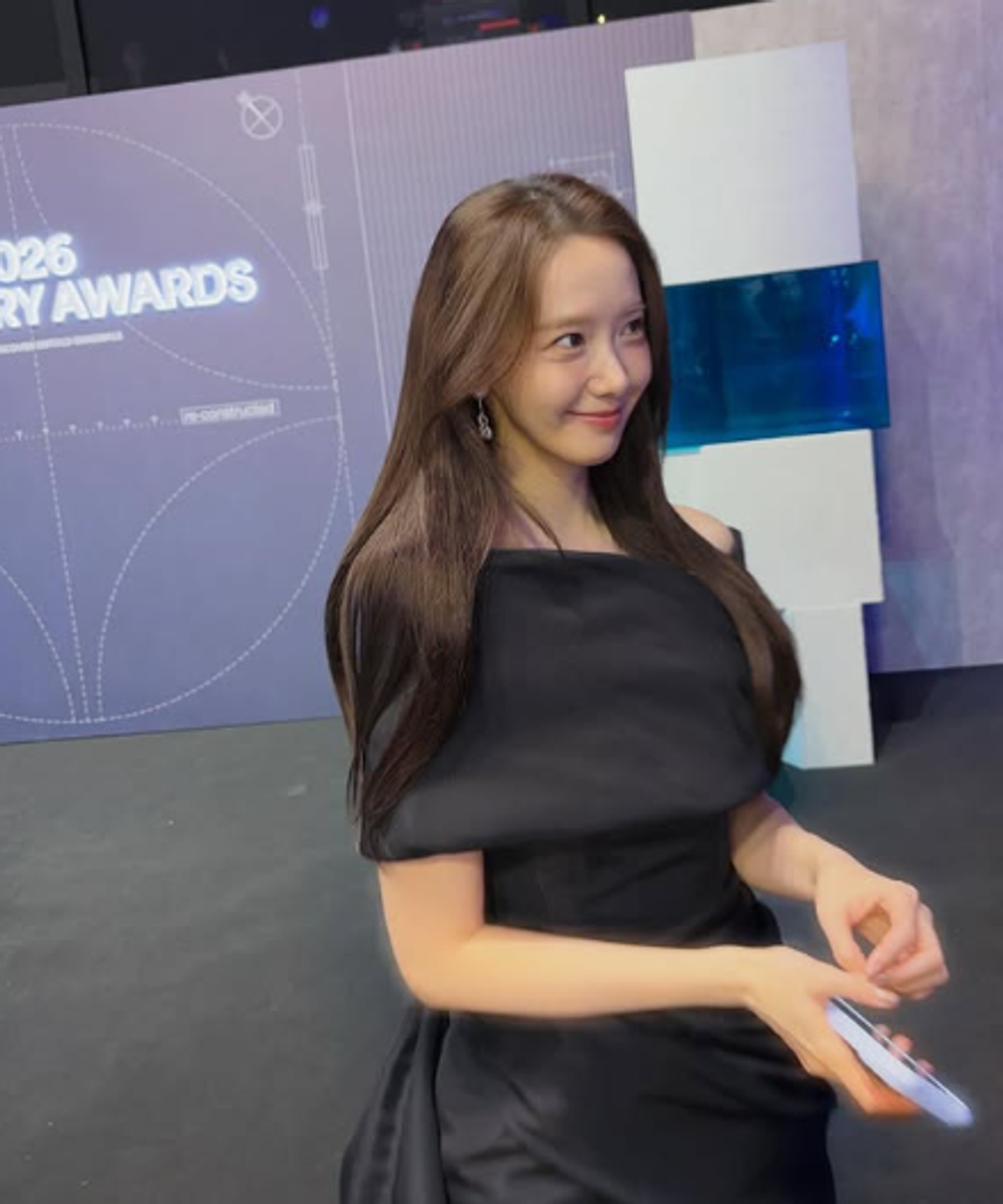 Yoona Reveals All-Black Dress Look... Shares Multiple Photos from Award ...